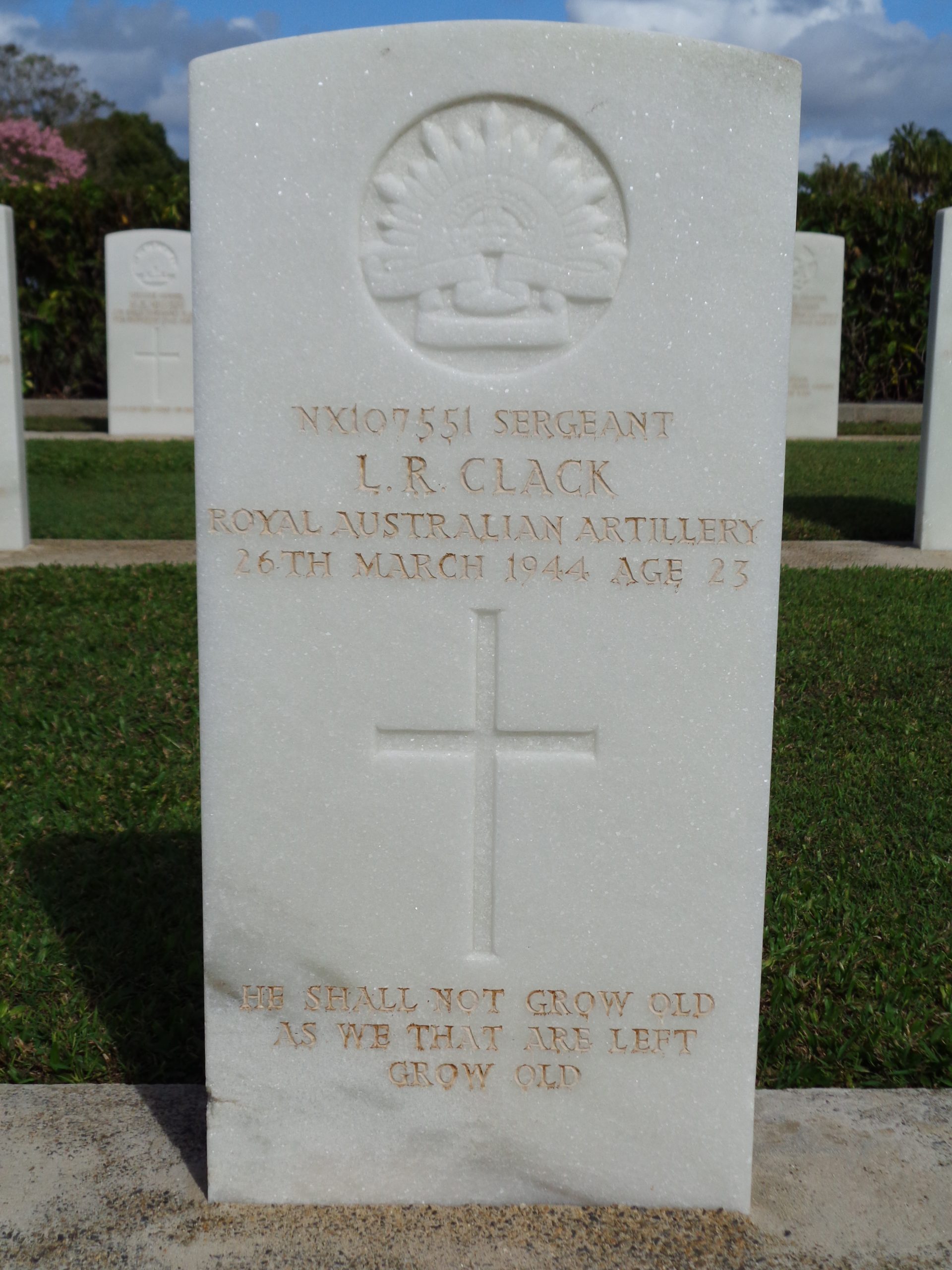 CLACK Leslie Ronald - Cairns Family History Website