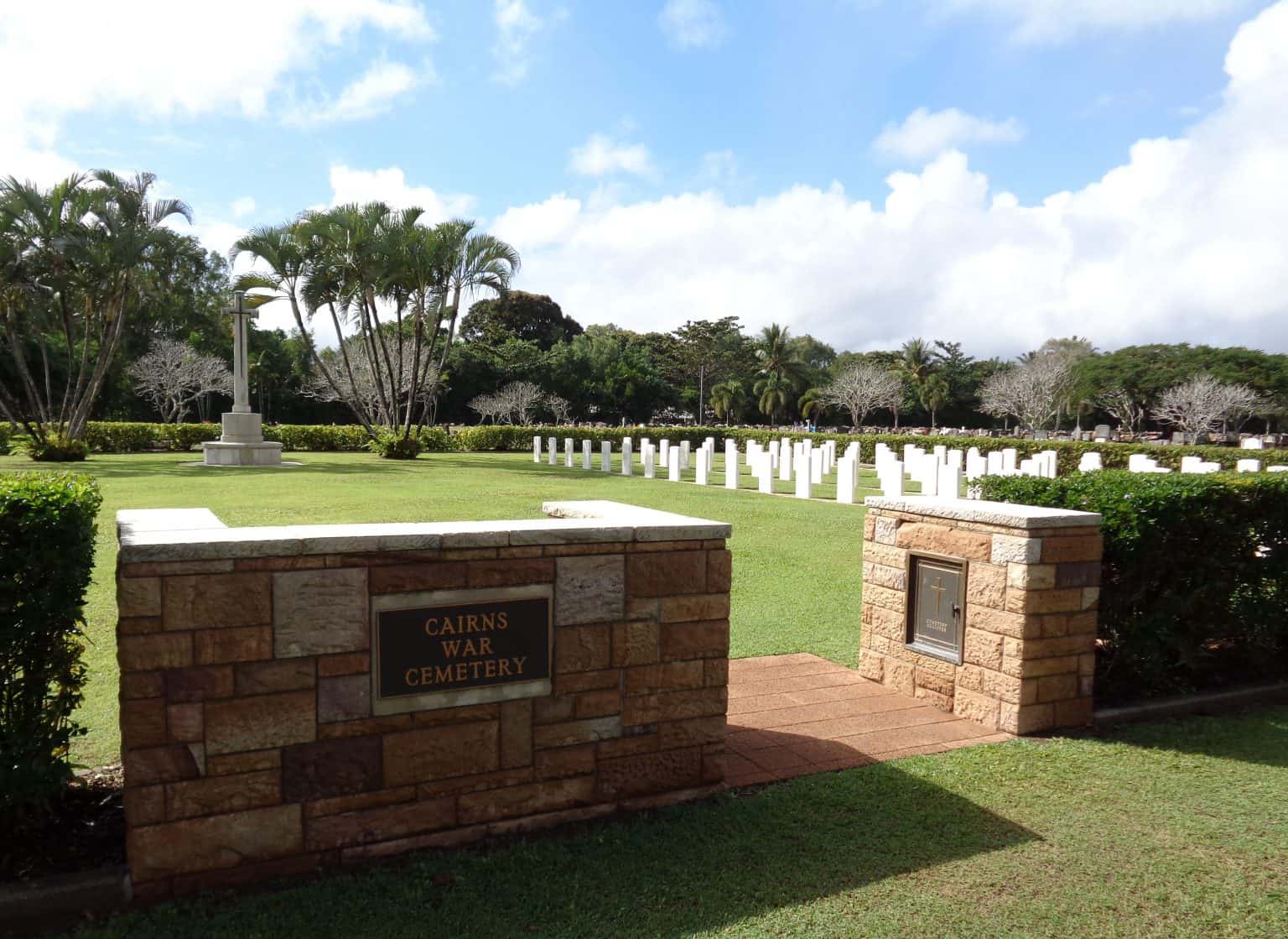 Cairns War Cemetery - Cairns Family History Website